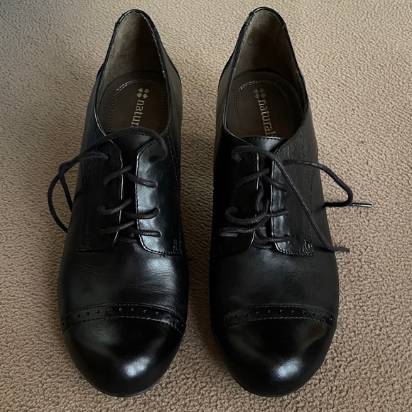 Naturalizer | Shoes | Naturalizer Black Leather Lace Up Heels 7m Never ...